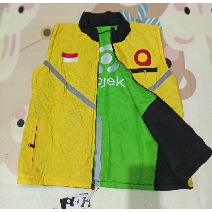 Jual rompi gojek maxim sedikit noda di bahan maxim dari jauh gak ...