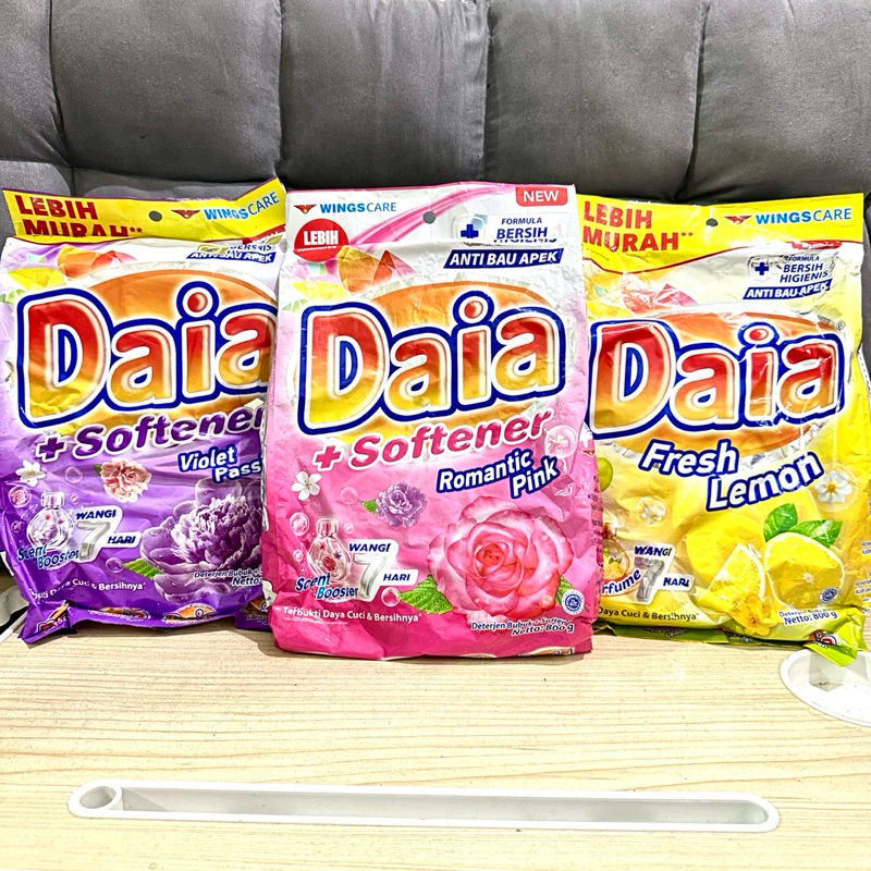 Jual Daia Detergent Bubuk + Softener 800 gr | Shopee Indonesia