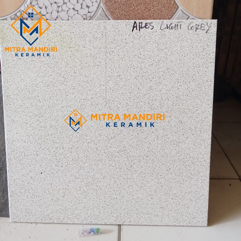 Jual Keramik Lantai 40x40 Ares Light Grey/Glossy/ 1 Dus | Shopee Indonesia