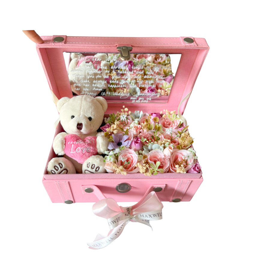 Jual Treasure box Pink dengan Bunga warna pastel termasuk boneka teddy ...