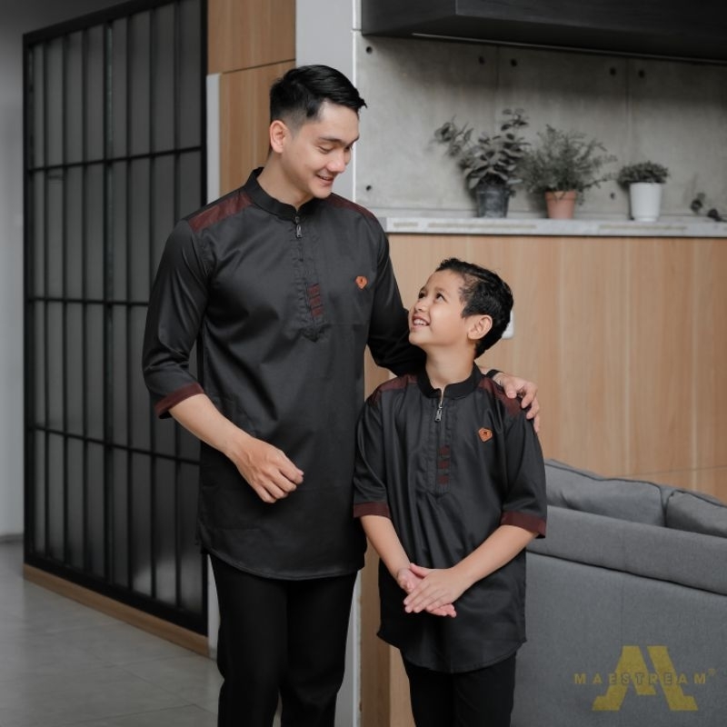 Jual Baju Koko Pria Ayah Dan Anak Caouple Model Lis Zipper Original ...