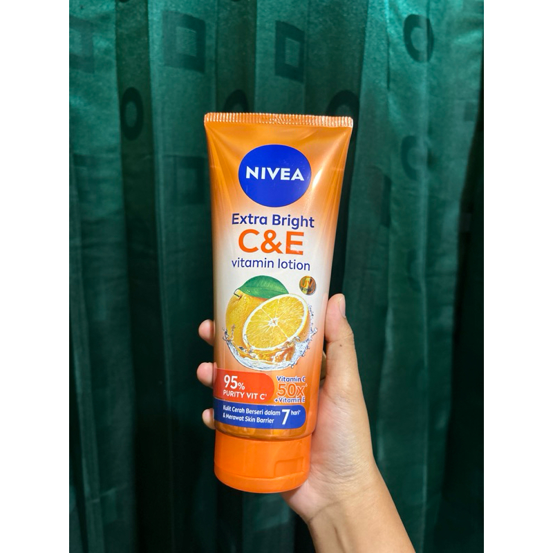 Jual NIVEA Extra Bright C&E Vitamin Body Lotion 320ml | Shopee Indonesia