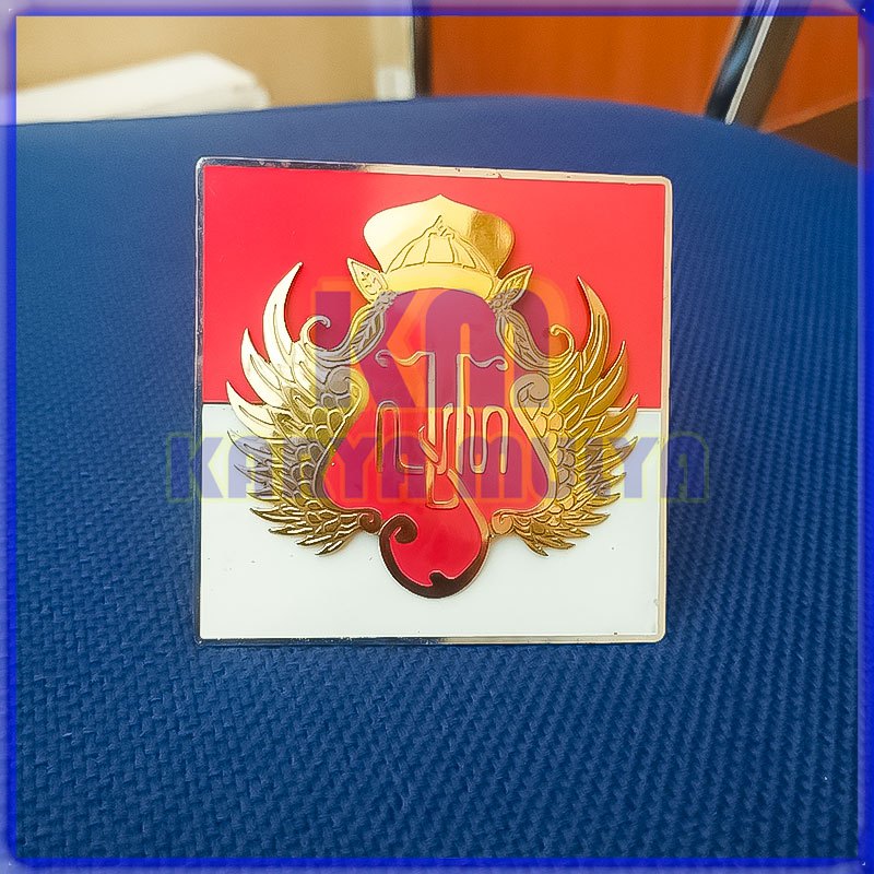 Jual Emblem Grill Mobil Logo Keraton Jogja Emblem Grill Merah Putih ...