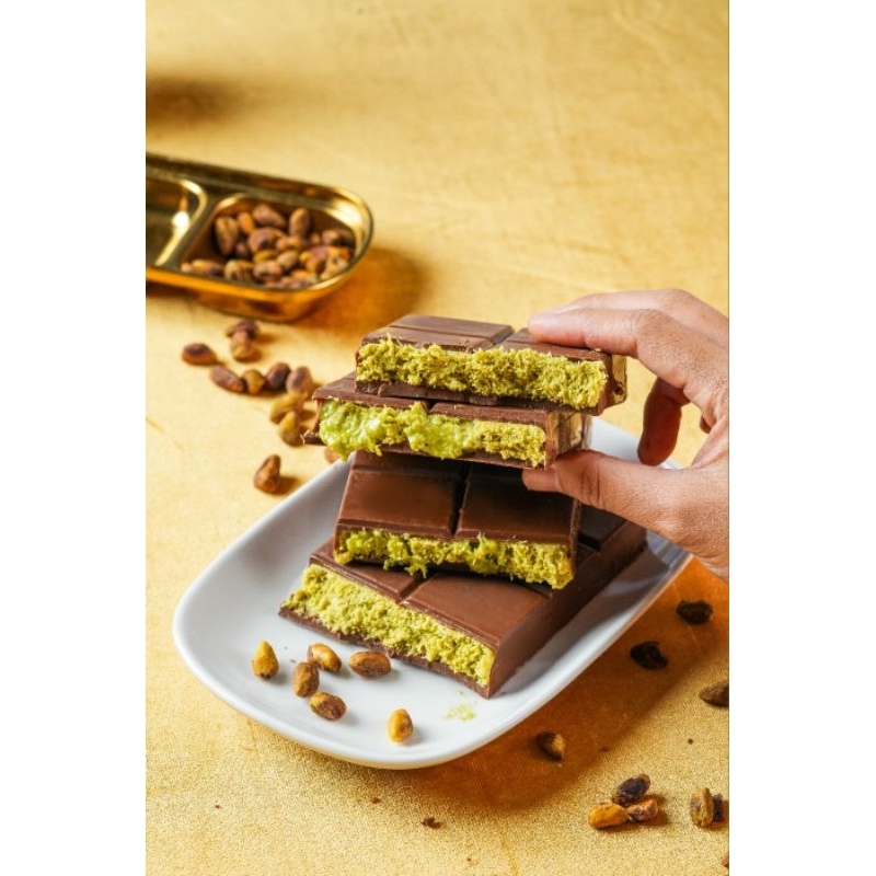 Jual Coklat Dubai Pistachio Kunafa Viral / Dubai Chocolate ukuran Besar | Shopee Indonesia