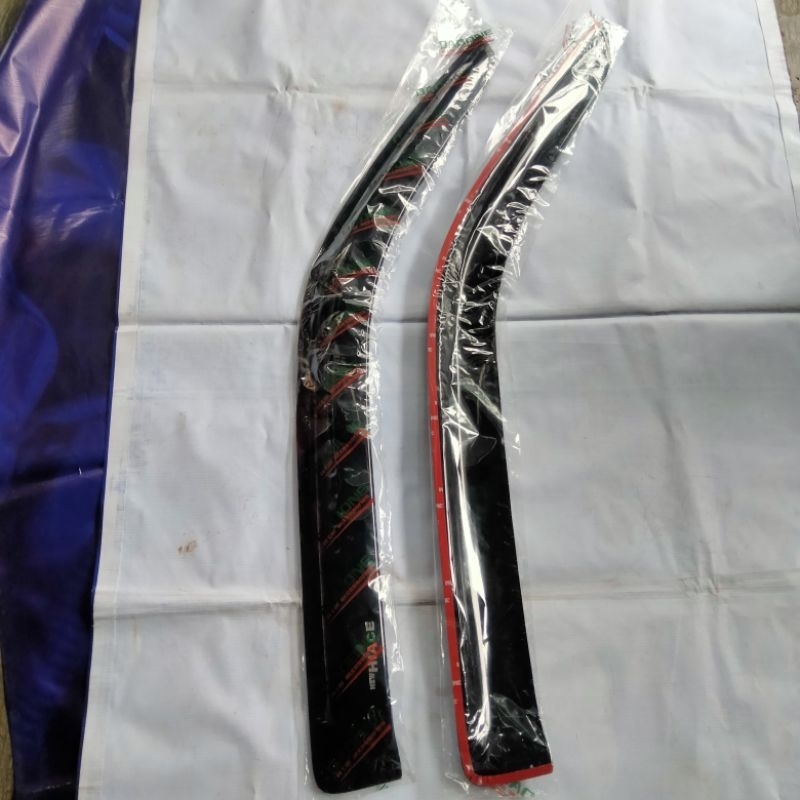 Jual Variasi Door Visor / Talang Air New Hiace Commuter Merk Dadone | Shopee Indonesia