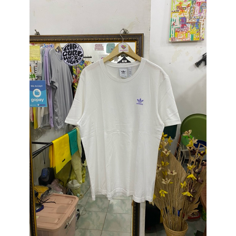 Jual kaos adidas bunga (White) | Shopee Indonesia