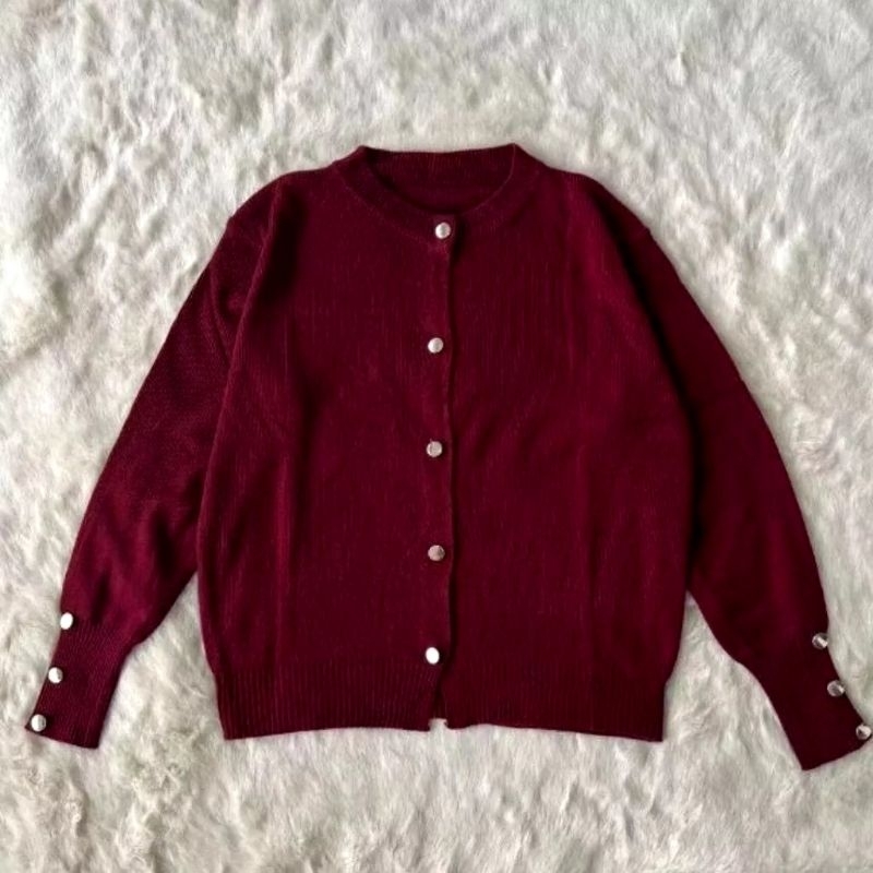 Jual Cardigan basic Starla kancing gold tebal premium | Shopee Indonesia