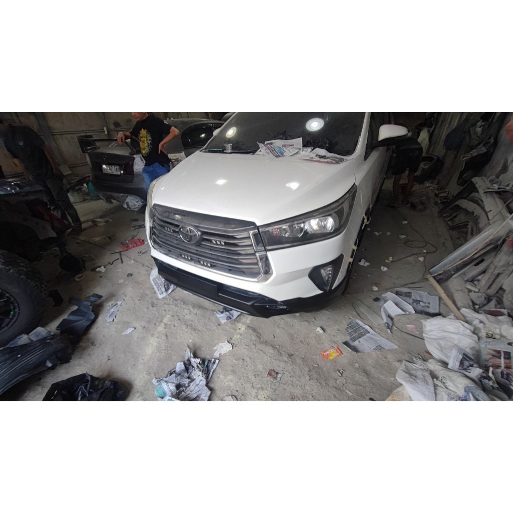 Jual BODYKIT TOYOTA KIJANG INNOVA 2016-2024 UPGRADE VENURER BODY KIT ...