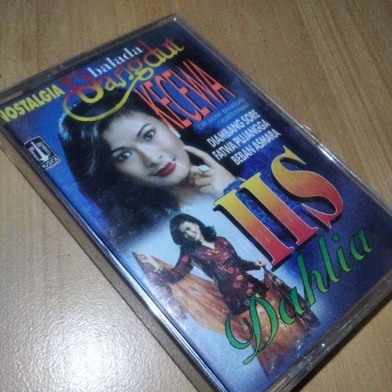 Jual TOP kaset pita full box original"IIS DAHLIA KECEWA" | Shopee Indonesia