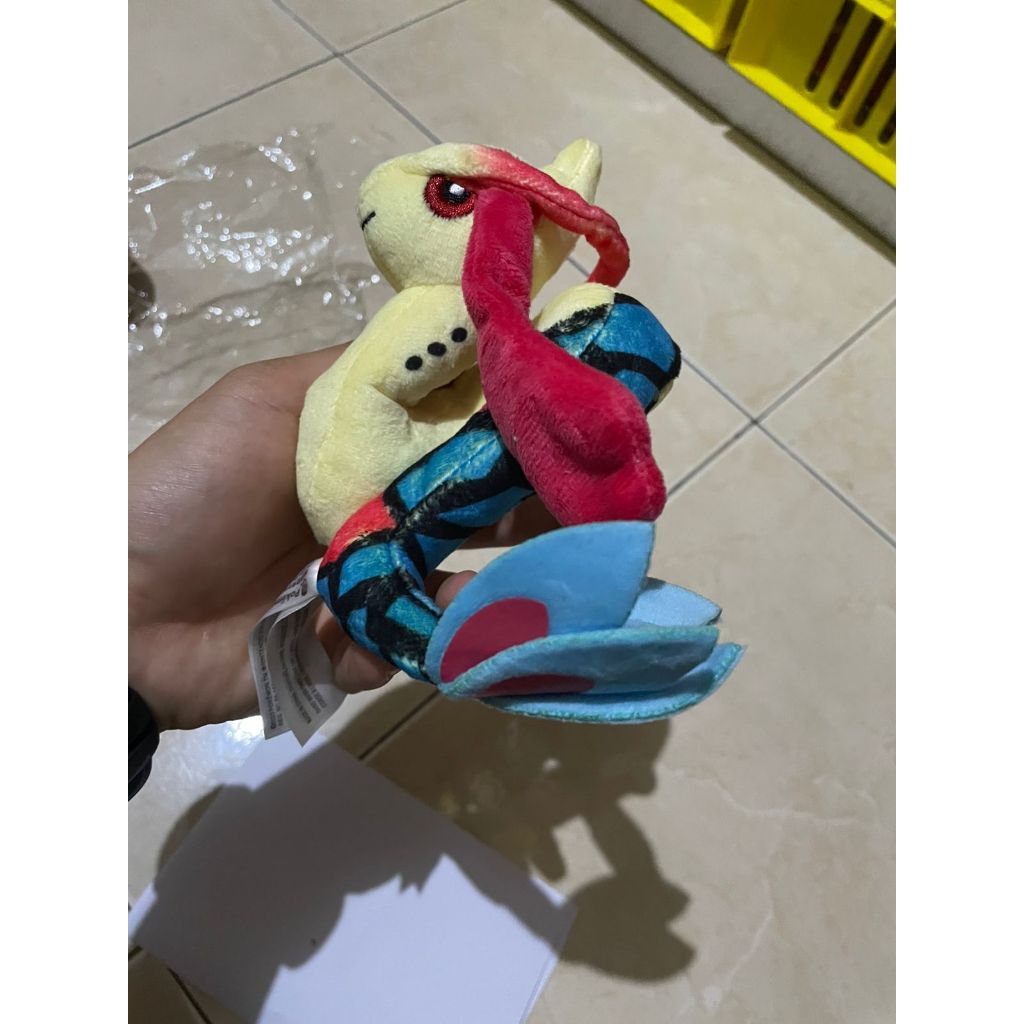 Jual Boneka Milotic 20cm Boneka Pokemon TAG POKEMON CENTER NEW limited ...