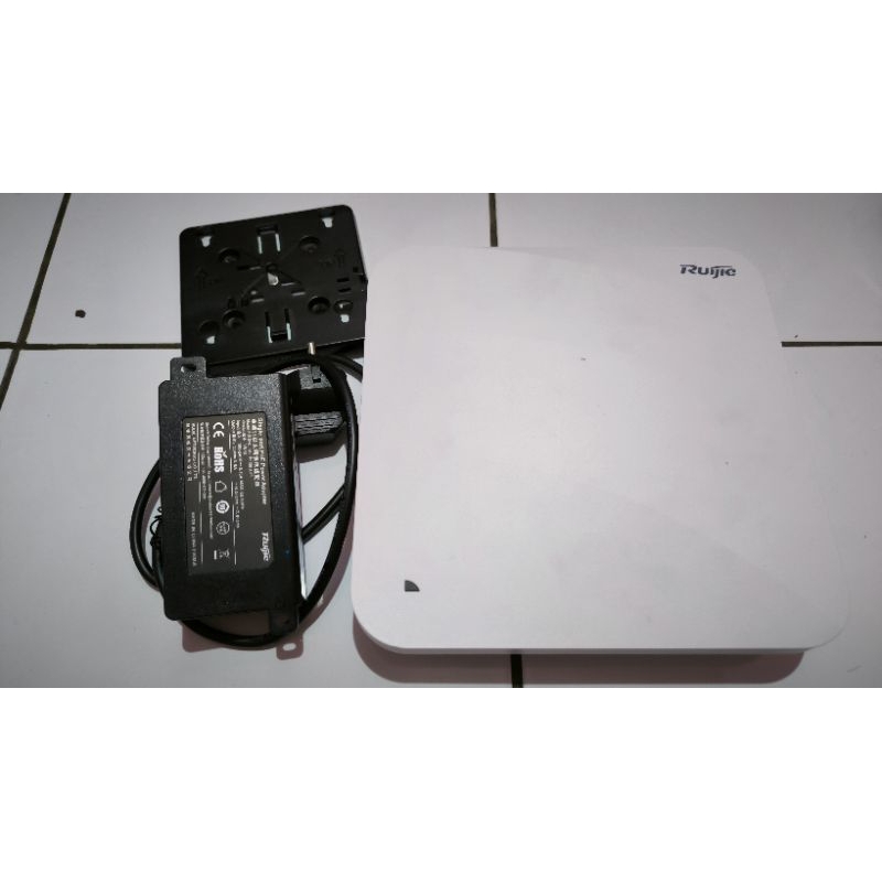 Jual Ruijie RG-AP730-L Tri-band Wireless Ceiling Access Point | Shopee ...