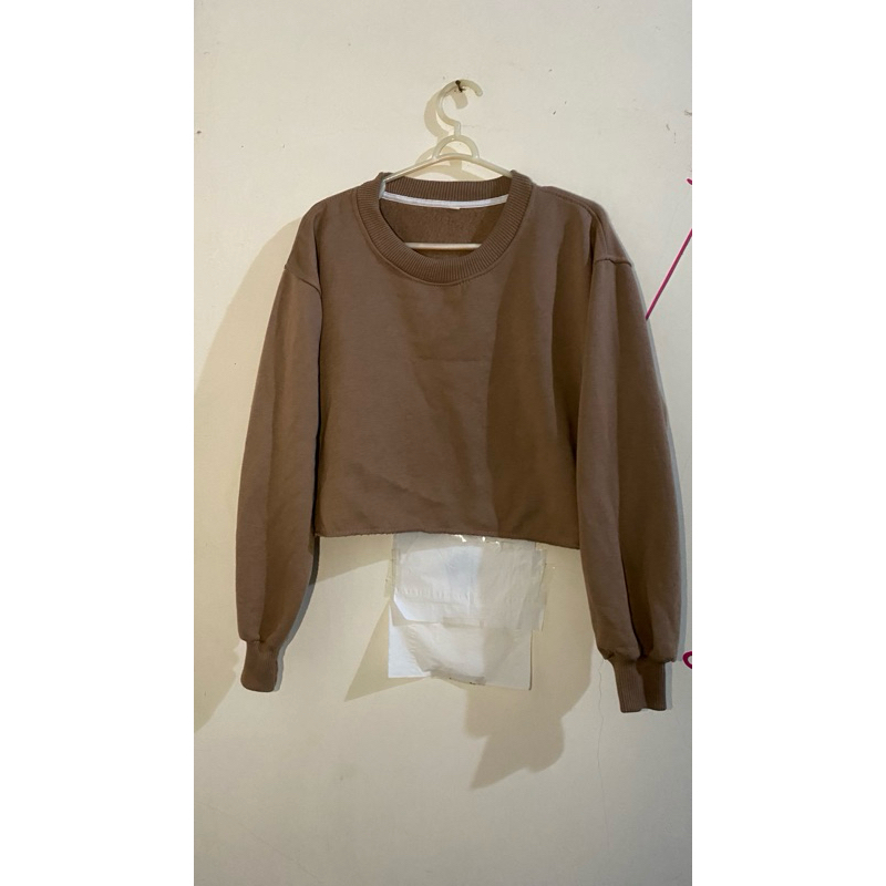 Jual preloved sweater crop tebal | Shopee Indonesia
