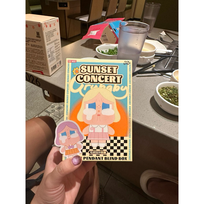 Jual POPMART Crybaby Sunset Concert - Bright Orange | Shopee Indonesia