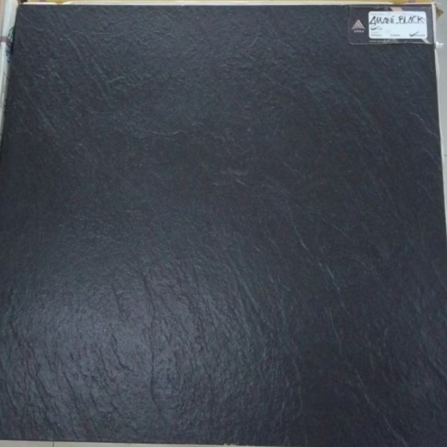 Jual GRANIT LANTAI HITAM PERMUKAAN TIMBUL KASAR UKURAN 60X60 | ARNA ...
