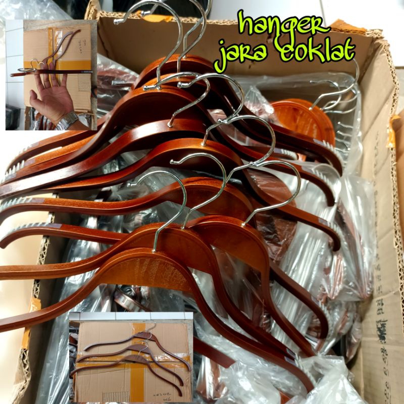 Jual Hanger Kayu Jara Premium Dewasa lebar bahu 40cm dijual per 2 pcs ...
