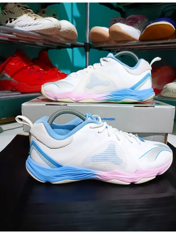 Jual Sepatu Badminton Lining Range VI Lite Original | Shopee Indonesia
