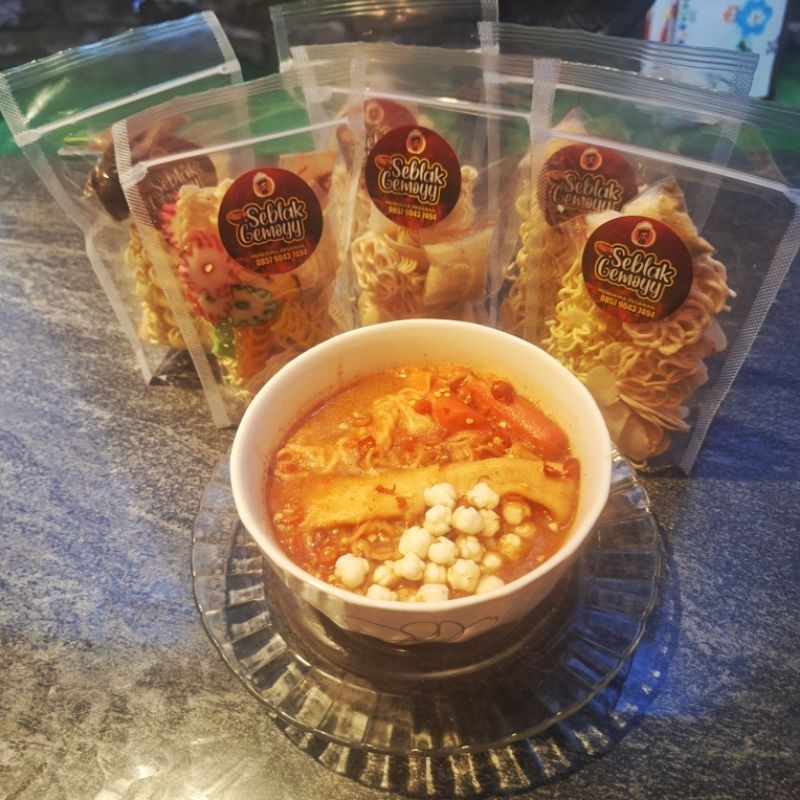 Jual SEBLAK GEMOYY SEBLAK INSTANT PEDAS GURIH INSTAN ENAK MURAH ...