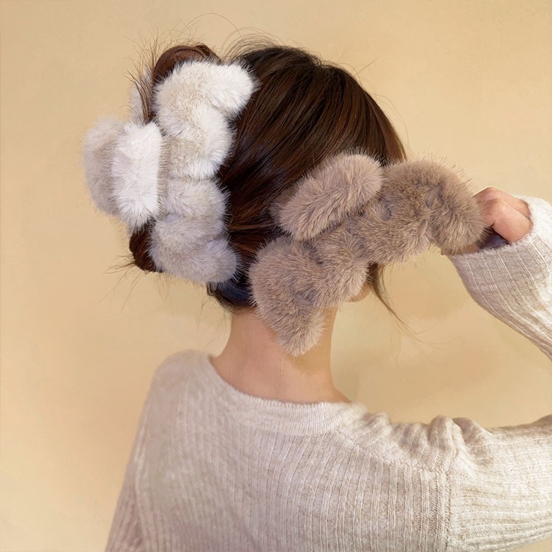 Jual Caliloops Jepit Jedai Rambut Besar Jumbo Bulu Fluffy Wanita ...