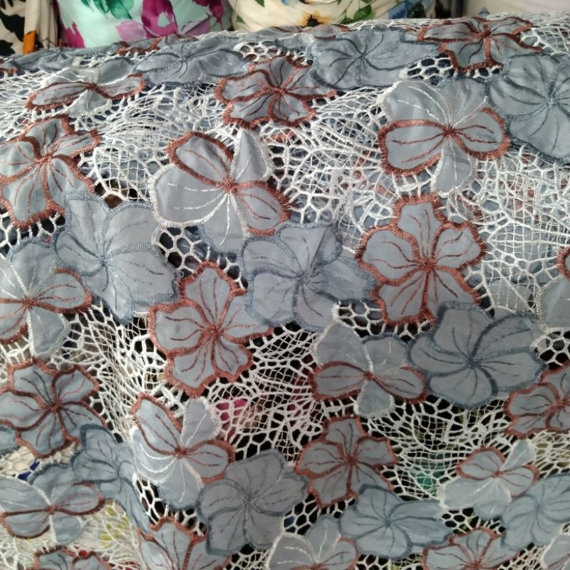 Jual kain brokat prada | Harga/0,5m | bahan brokat motif bunga | bahan ...