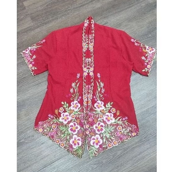 Jual Kebaya Encim Bordir Merah | Shopee Indonesia