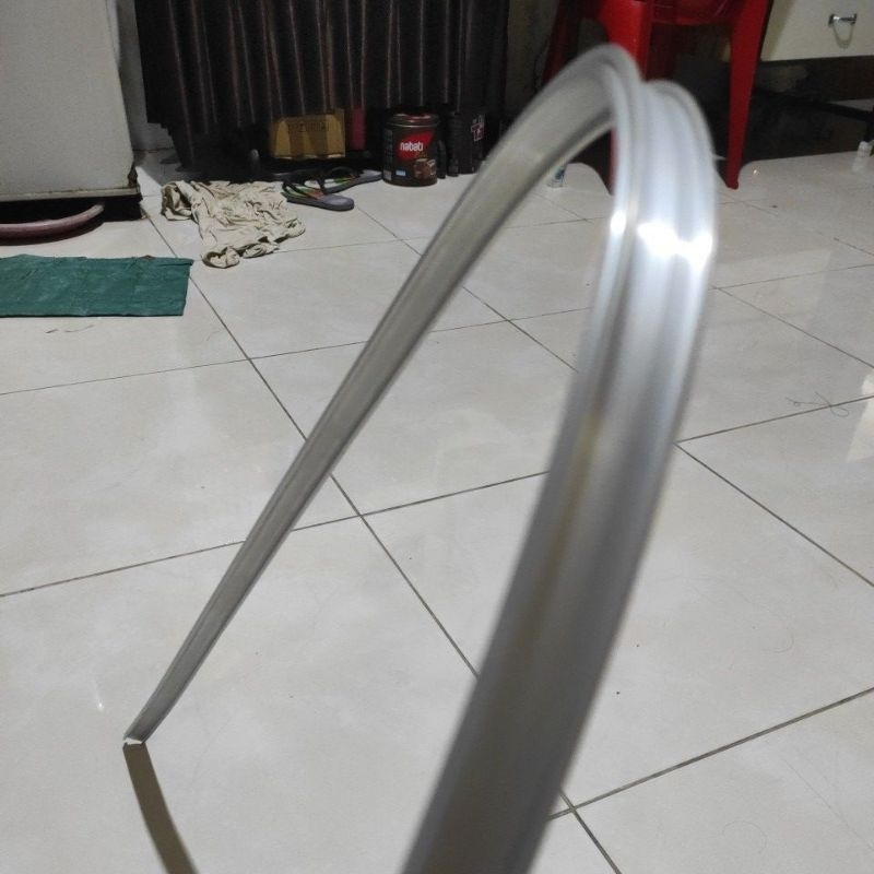 Jual Rel Tiang Batang Besi Gorden Rel Flexible Lengkung Tekuk per 10cm ...