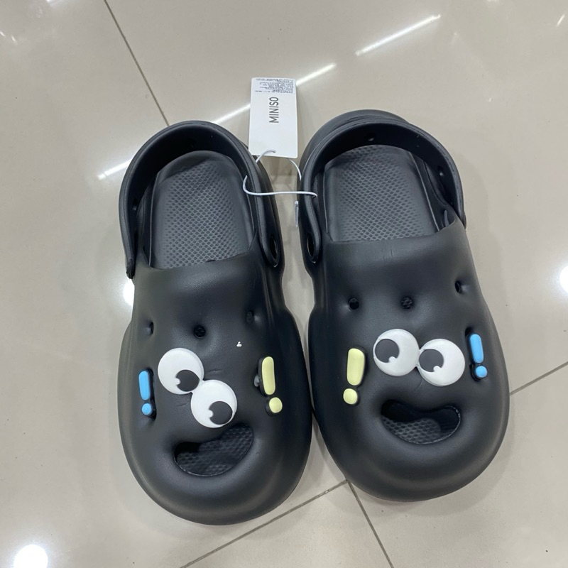Jual Miniso Big Eyes Clogs Slipper / Sandal pria wanita alas kaki ...