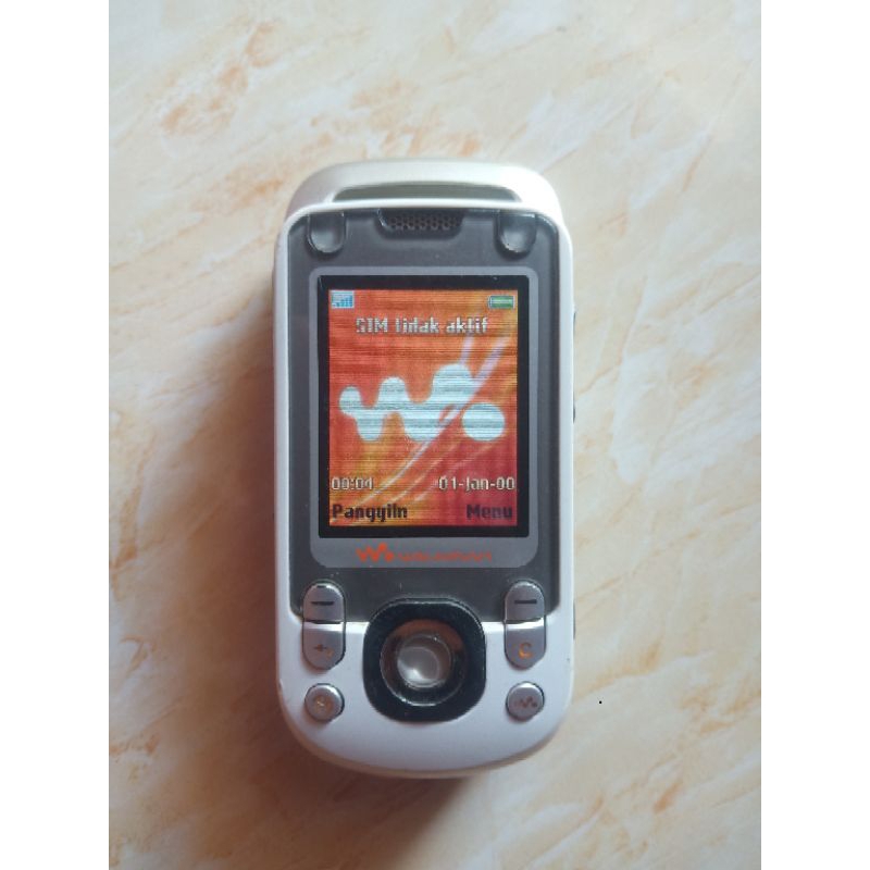 Jual Sony Ericsson W550 W550i unik Regis | Shopee Indonesia