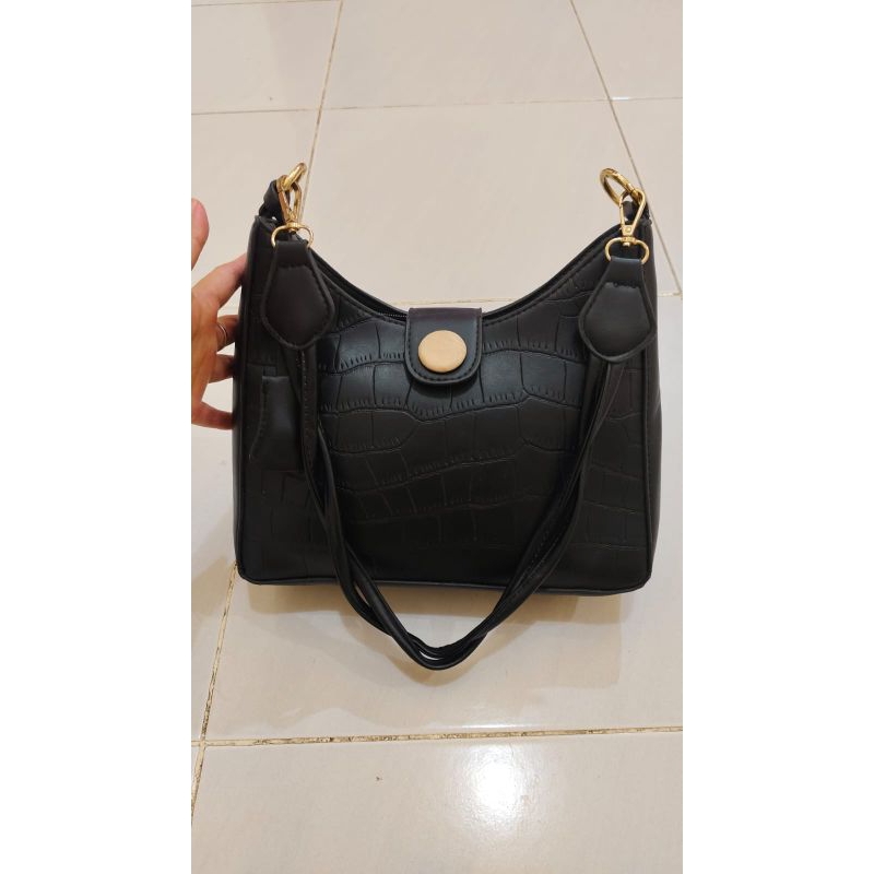 Jual tas kulit hitam | Shopee Indonesia
