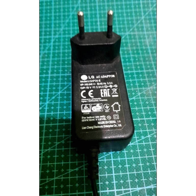 Jual ADAPTER LG SWITCHING 19V 0.84A SESUAI FOTO HARGA 1PCS | Shopee ...
