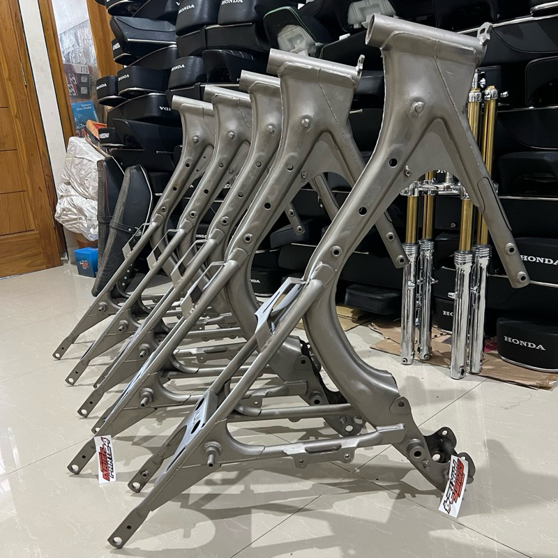 Jual Rangka cb tatanan begel panjang rangka gl100 nganjukan tinggal naik mesin rangka las rapi ...