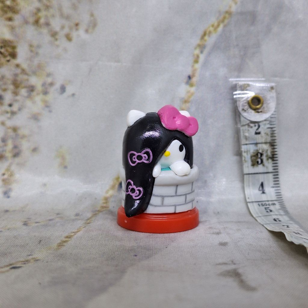 Jual Hello Kitty Sadako Cosplay Collaboration Mini Figure Furuta ...