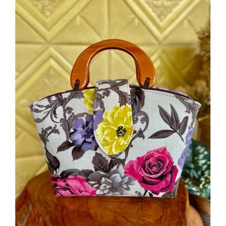 Jual Jogja Pride/ Tas Ember Sofa Handle Kayu Bahan Kain Sofa Tas Wanita ...