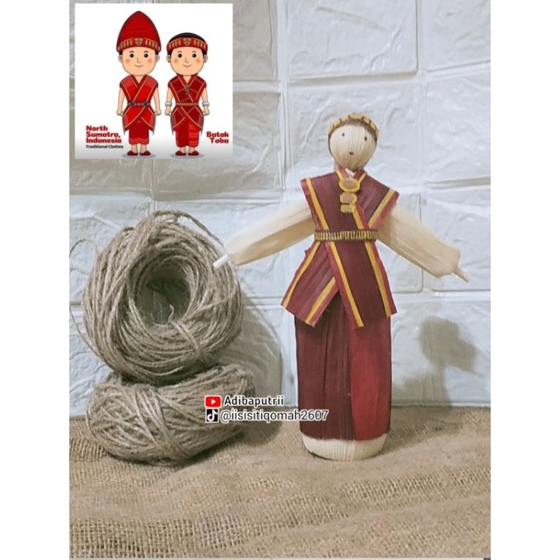 Jual Boneka dari kulit jagung (adat Batak Toba) bisa custome | Shopee Indonesia