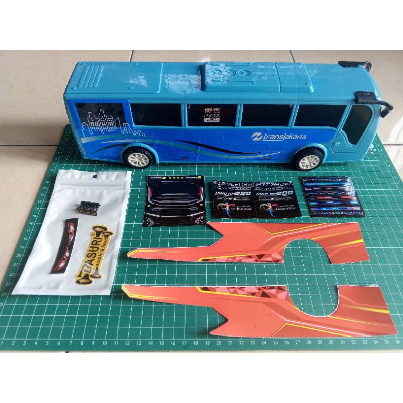 Jual miniatur bus paket super combo (miniatur bus RANDOM/ACAK) | Shopee ...