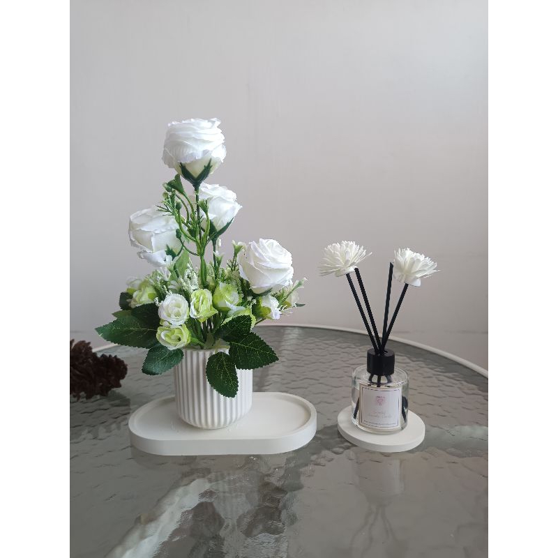 Jual SASHI GALERI HIASAN RANGKAIAN BUNGA ARTIFICIAL / HIASAN MEJA KANTOR / HIASAN MEJA RUANG ...