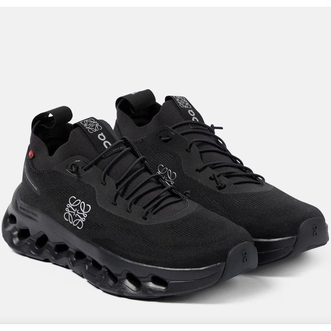 Jual Sepatu Running On Cloud x LW Full Black Sepatu Lari Unisex ...