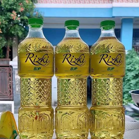 Jual Minyak Goreng Rizki 900ml (1 Liter) | Shopee Indonesia