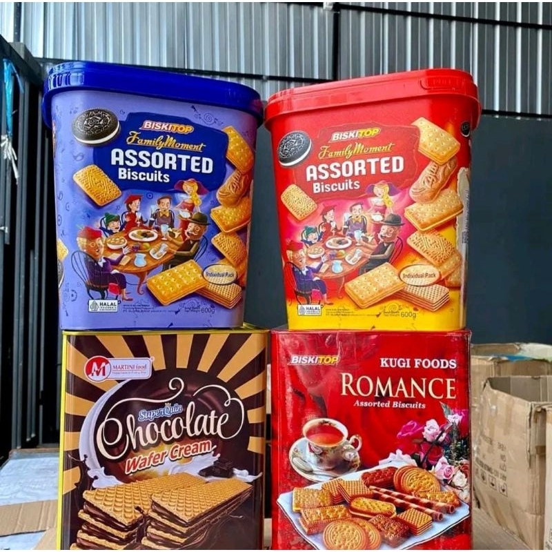 Jual 1 Kaleng Biskuit romance biskuit assorted 1 pcs Camilan Murah ...