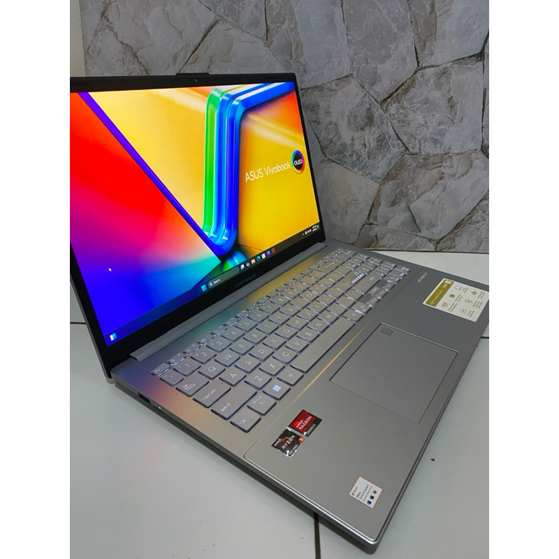 Jual Asus Vivobook Oled E1504 Ryzen 5-7520u ram 16/512 gb oled fhd ...