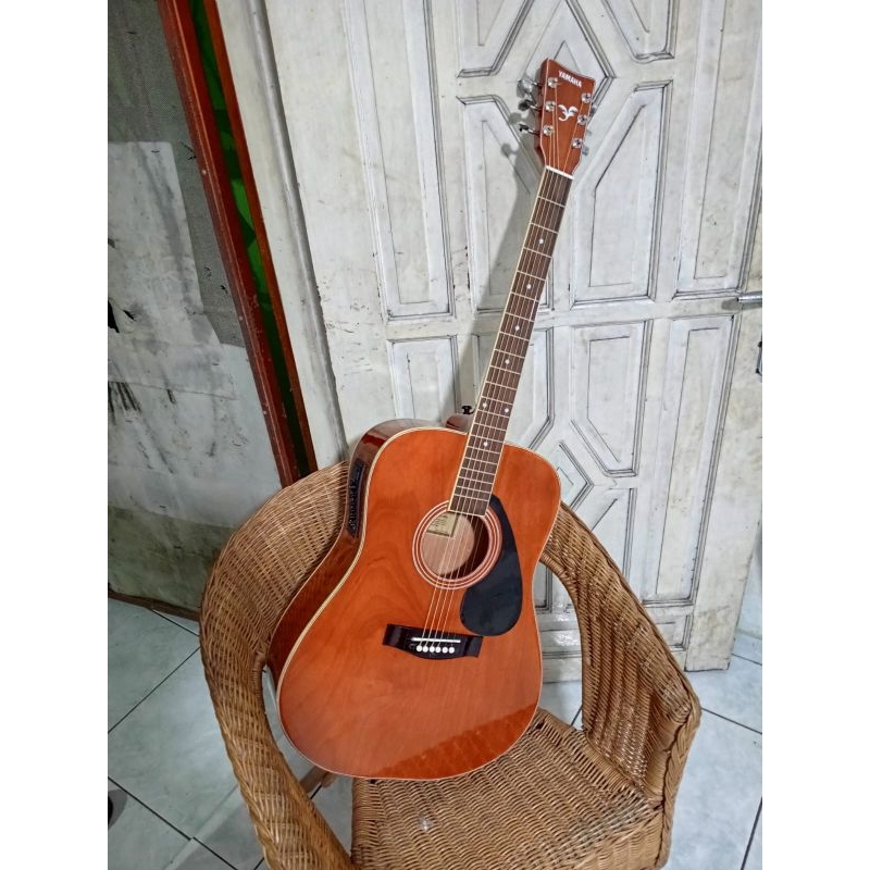 Jual Gitar akustik elektrik Yamaha f310/Gitar baru sudah tanam besi ...