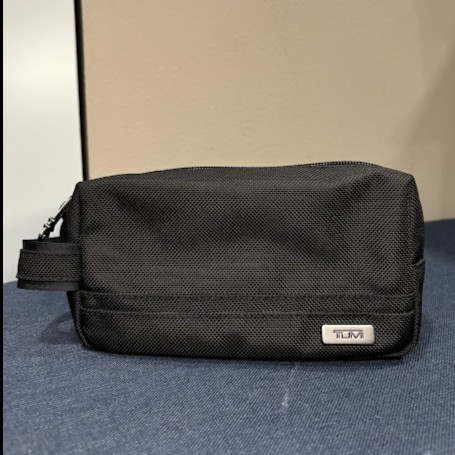 Jual TUMI Small Kit Travel Pouch Black | Shopee Indonesia