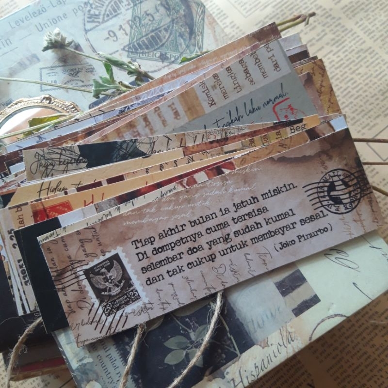 Jual Bookmark Retro Quotes Sastra Dunia-Pembatas Buku Edisi Sastra ...