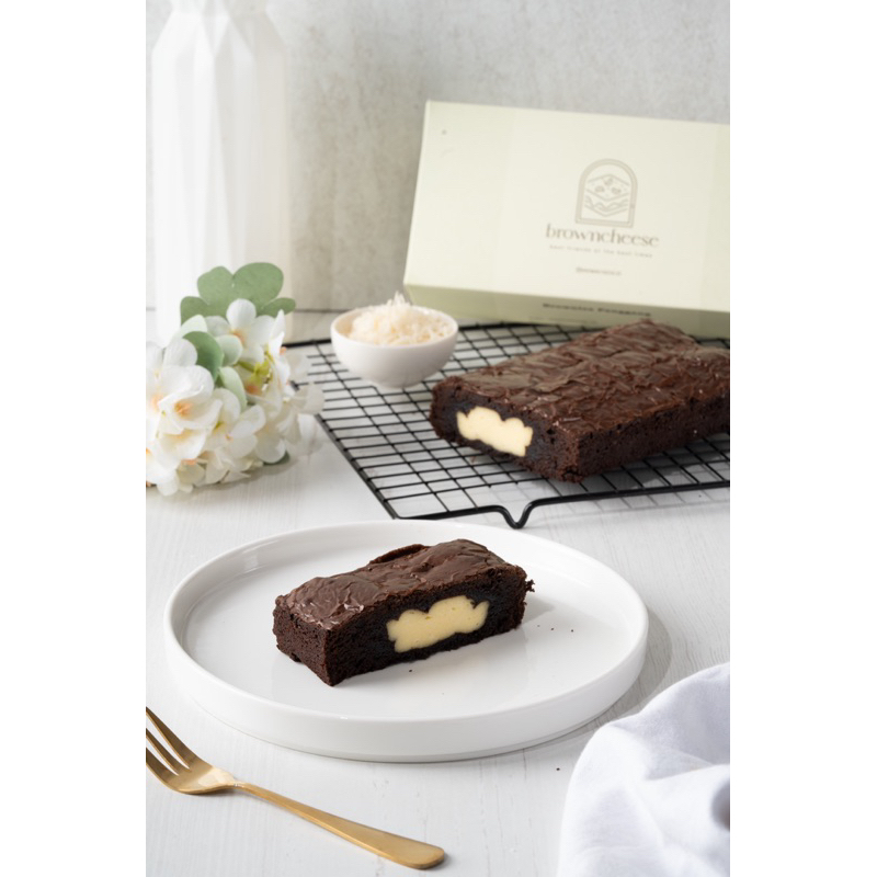 Jual Browncheese Brownies Panggang Insert Cheese 20x10 | Fudgy Brownies ...