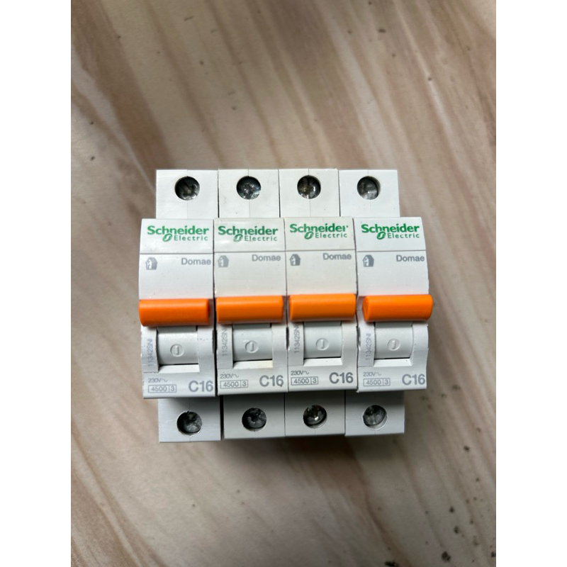 Jual MCB DOMAE 1 PHASE 2A, 4A, 6A, 10A, 16A, 20A, 25A, 32A, 40A SECOND ORIGINAL DI JAMIN NORMAL ...