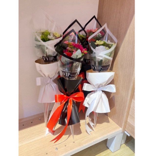 Jual buket bunga . flower bouquet . rose bucket | Shopee Indonesia