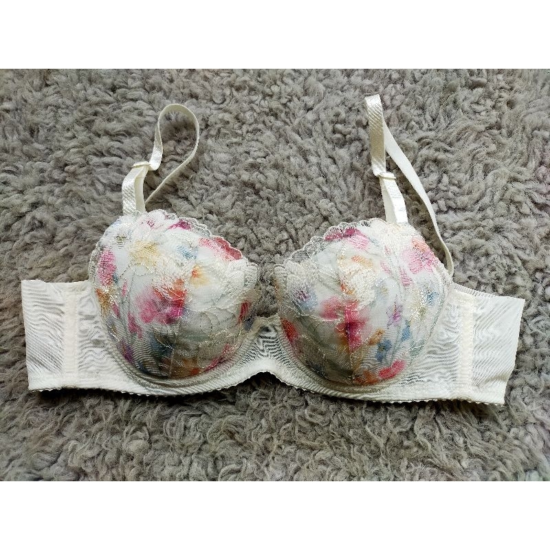 Jual Bra Wacoal Renda motif bunga Size B65/B30 | Shopee Indonesia