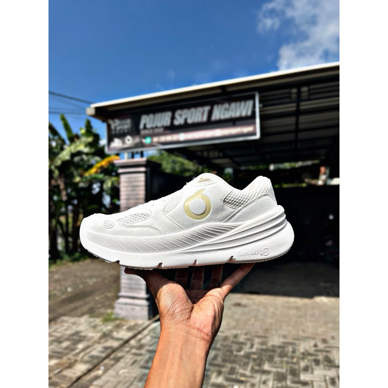 Jual SEPATU RUNNING ORTUSEIGHT BRISBANE (PRODUK 100% ORI) | Shopee ...