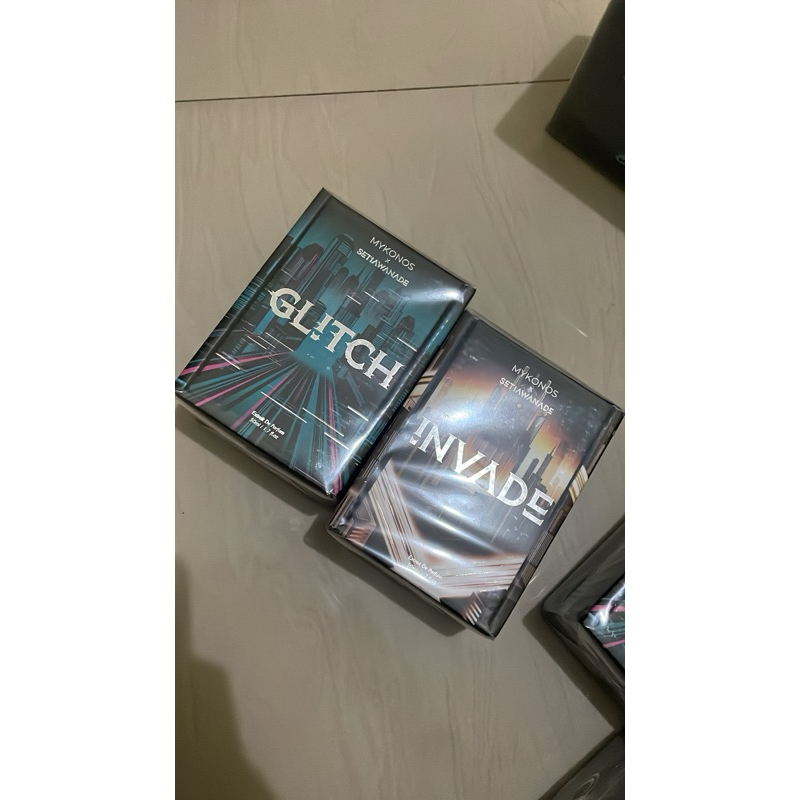 Jual mykonos glitch invade | Shopee Indonesia