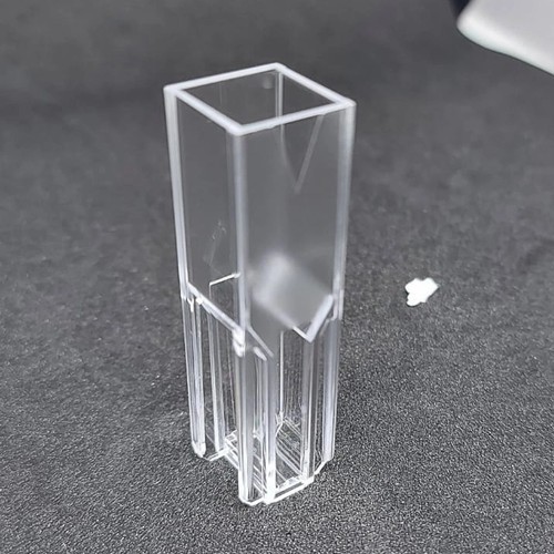 Jual Cuvettes Semi Micro / Kuvet Plastik / Disposible Cuvet Plastik ...