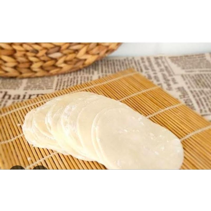 Jual Kulit Dimsum Mentah Potong Bulat Diameter 8 cm Isi 50 pcs | Shopee ...